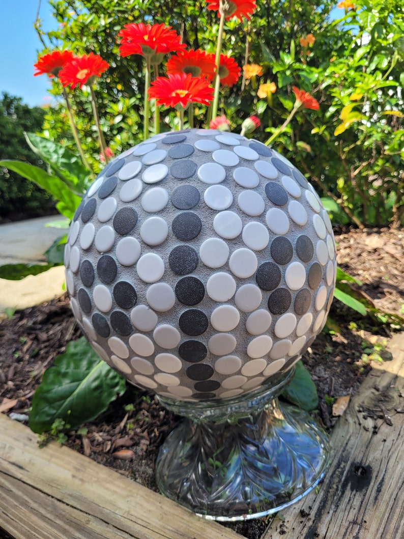 Repurpose Gazing Ball Penny Tiles Round Circles Gray Black White Mosaic ...