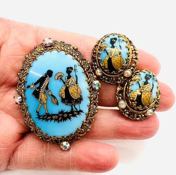 West Germany Robins Egg Blue Victorian Couple Brooch … Gem