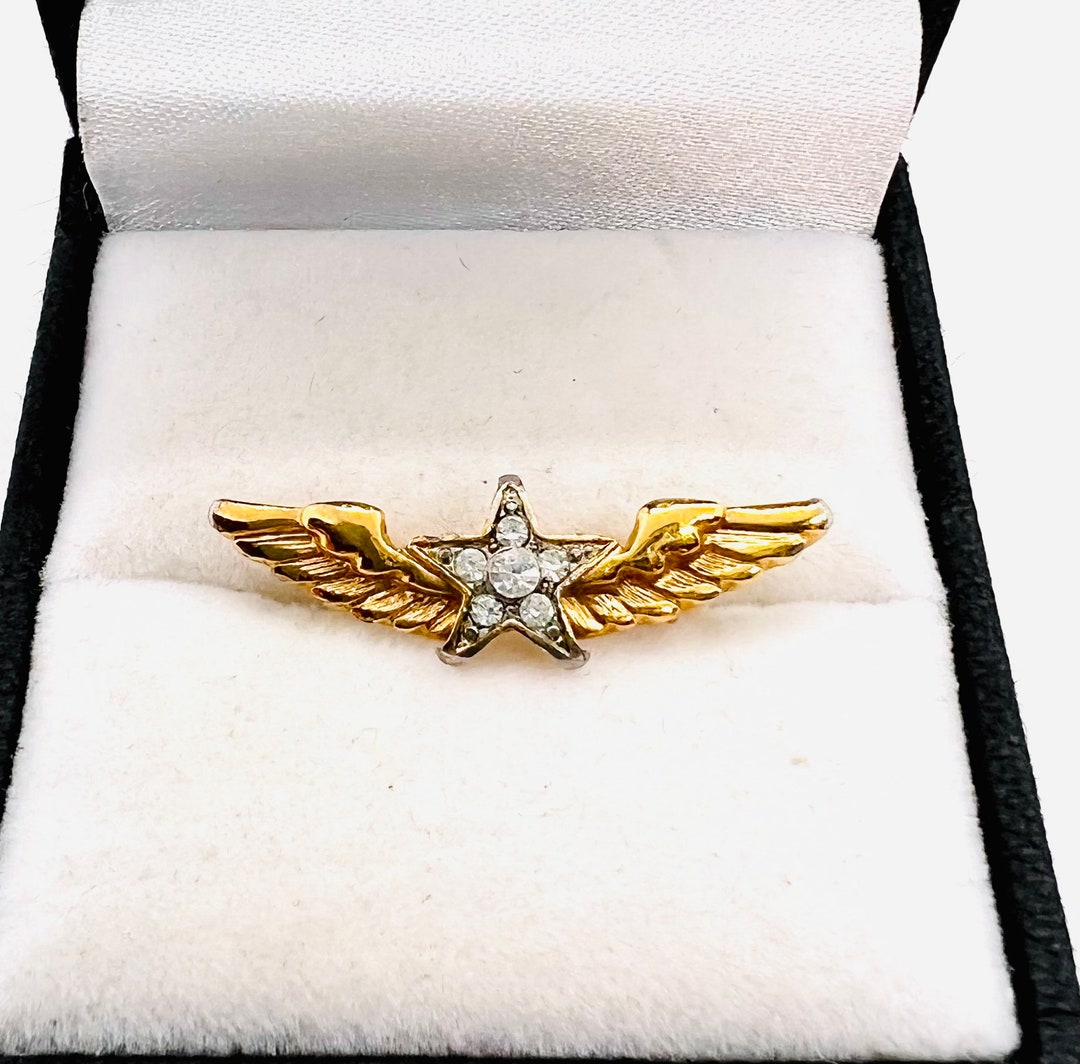 TRIFARI Small Wings & Star Rhinestone Lapel Pin Signed Vintage Designer ...