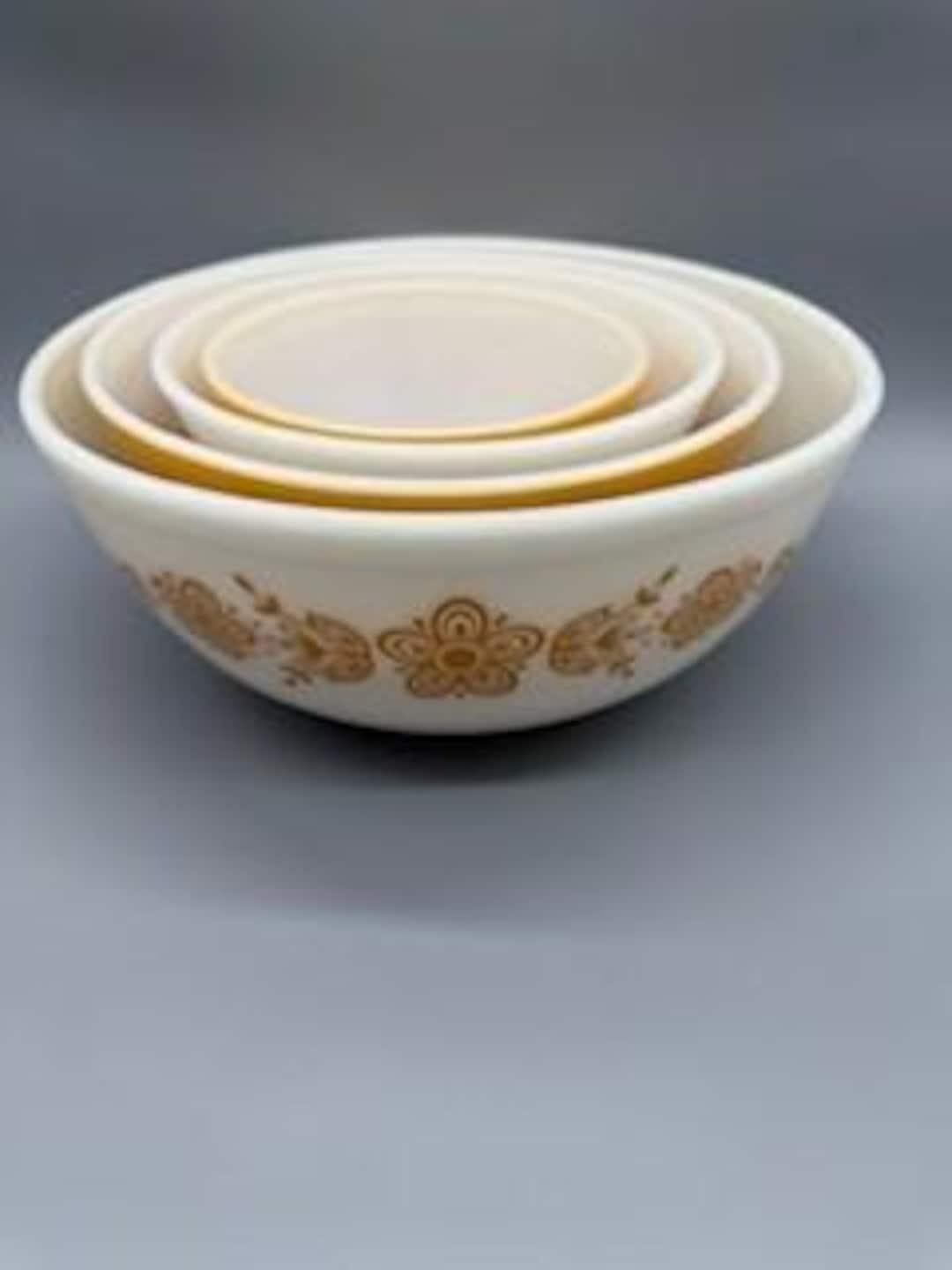 Vintage Pyrex Butterfly Gold, Set of 4 Nesting Mixing Bowls - Etsy