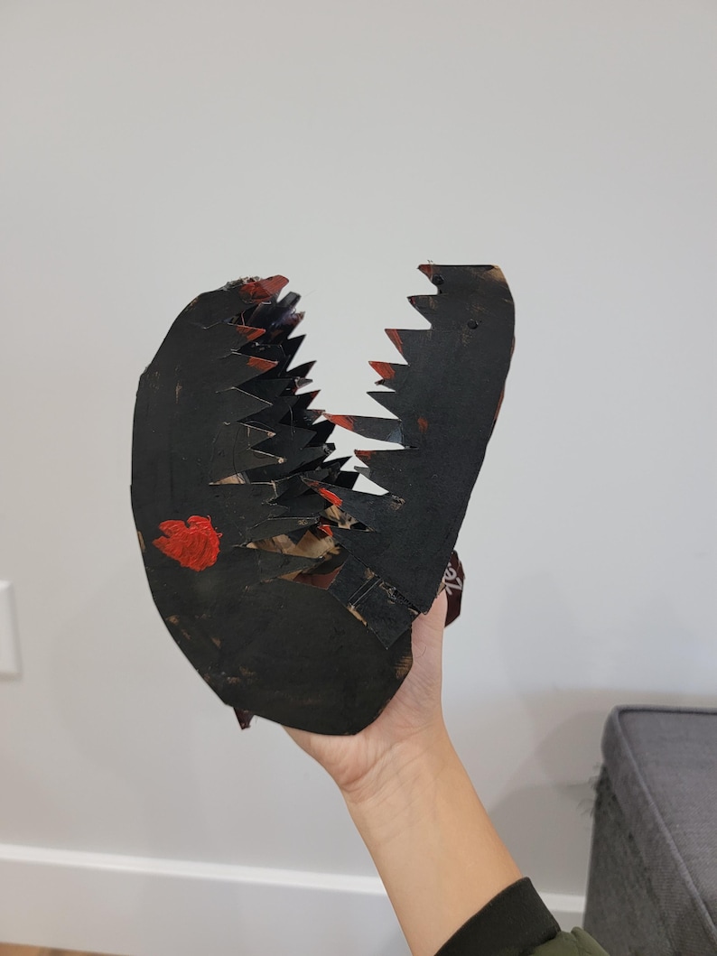 OVERBITE SCARY DRAGON Puppet! Horror Dragon Black Teeth Cardboard ...
