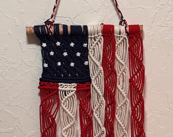 Macrame American Flag - Etsy
