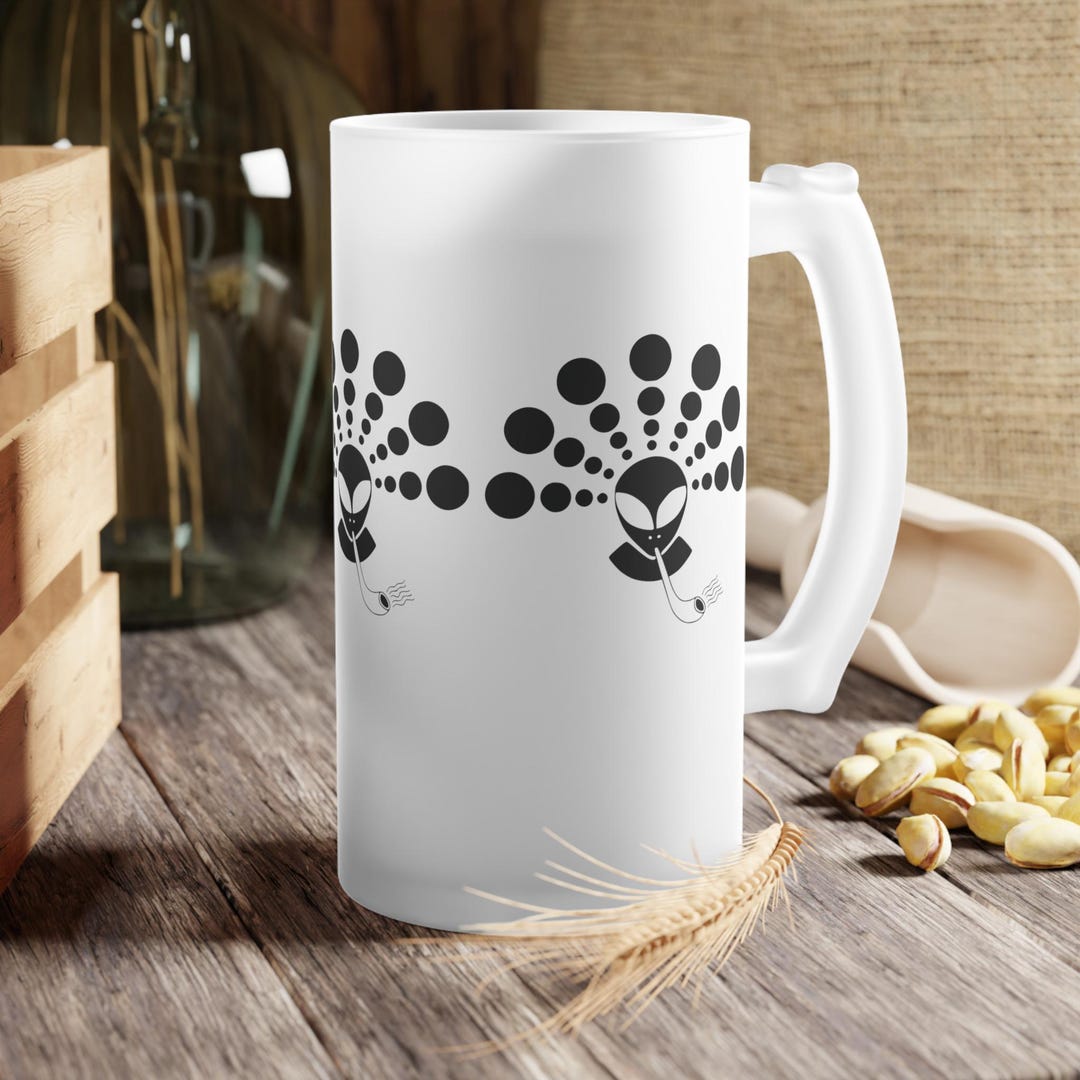 Frosted Beer Mug With Alien Design, Unique Gift for Beer Lovers, Fun ...