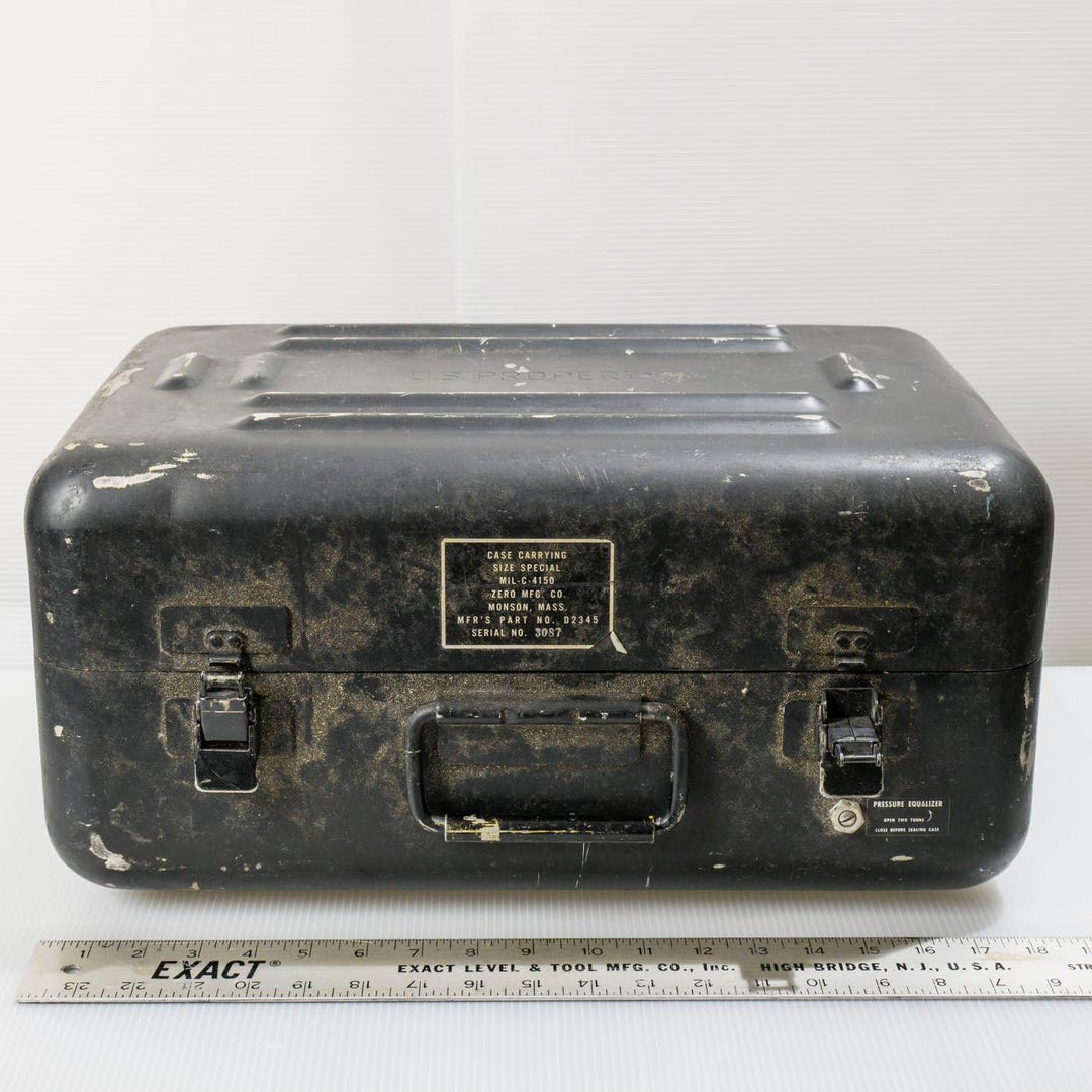 Weaponsight Infrared Scope Carrying Case Military Specification MIL-C ...