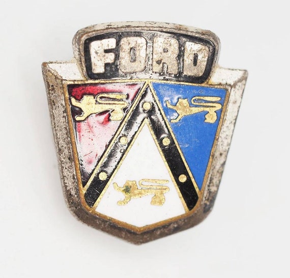 Ford Lion Crest Automobile Emblem Badge Pin Pinback - Gem