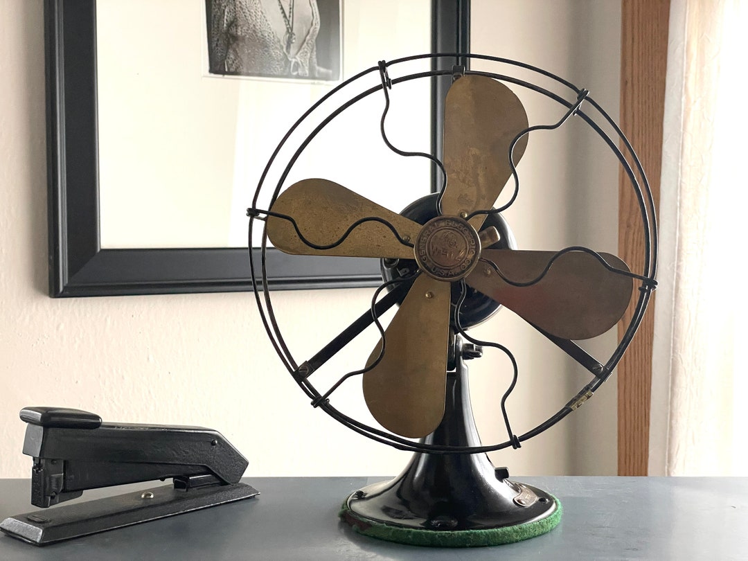 Antique Oscillating Fan | Black GE Fan (12 Inches Tall) | Antique Black ...