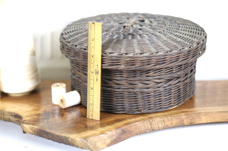 Antique Sewing Basket Vintage Sewing Basket With Fabric - Etsy