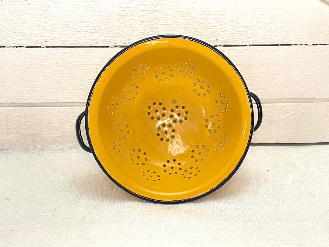 Yellow Enameled Colander | Vintage Enameled Colander (smaller Size 8 1/ ...