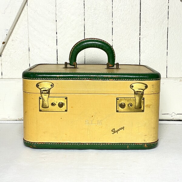 Vintage Train Case - Etsy