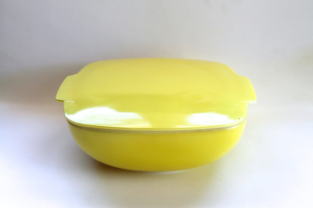 Vintage 1950's-60's 2-1/2 Quart PYREX 515-B Lemon Yellow Ovenware ...