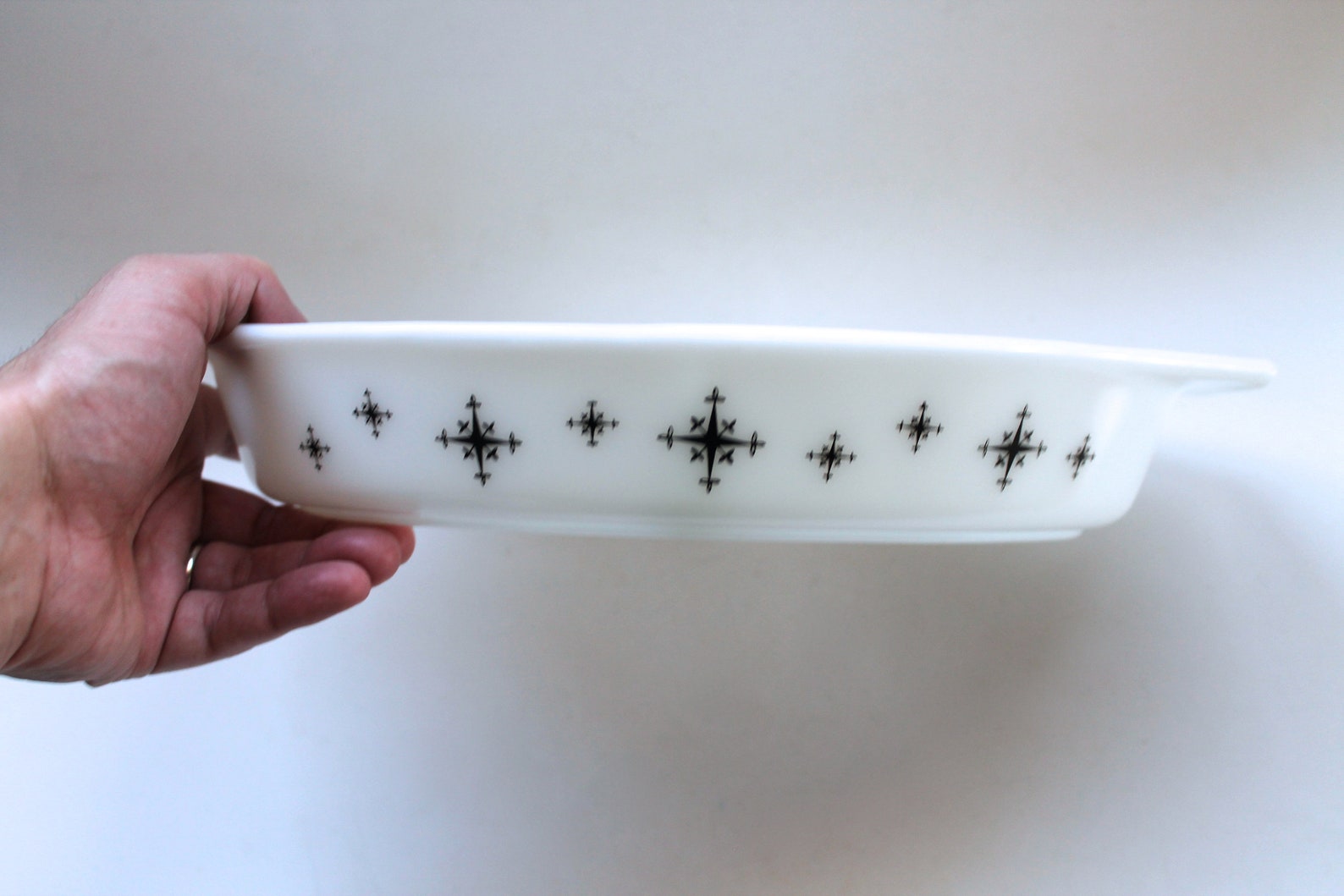 Vintage 1950's White and Black Pyrex Compass Pattern 1 1/2 Quart Number ...