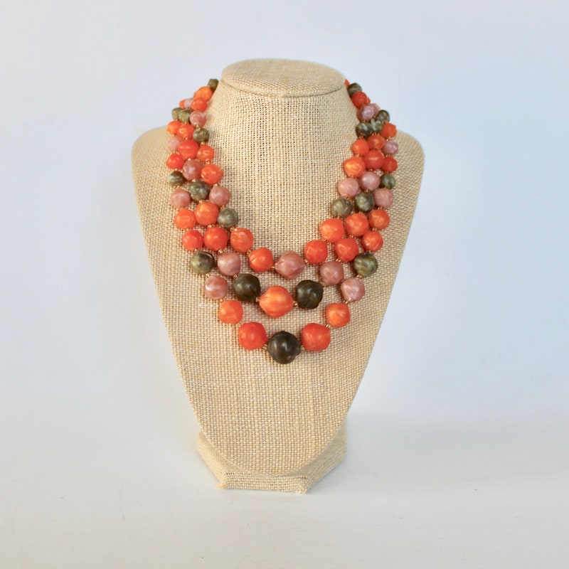 50s 60s Plastic Necklace - Etsy