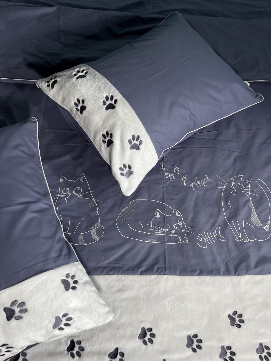 Cat Bedding Set With Embroidered Cats and Paws – Cute Pet Lover Gift ...