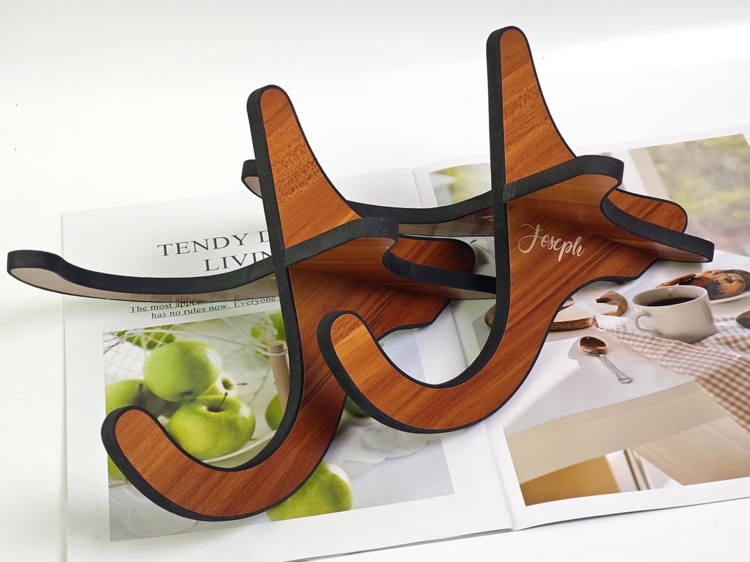 Personalized Wooden Ukulele Stand: Engraved Gift for Musicians - Etsy