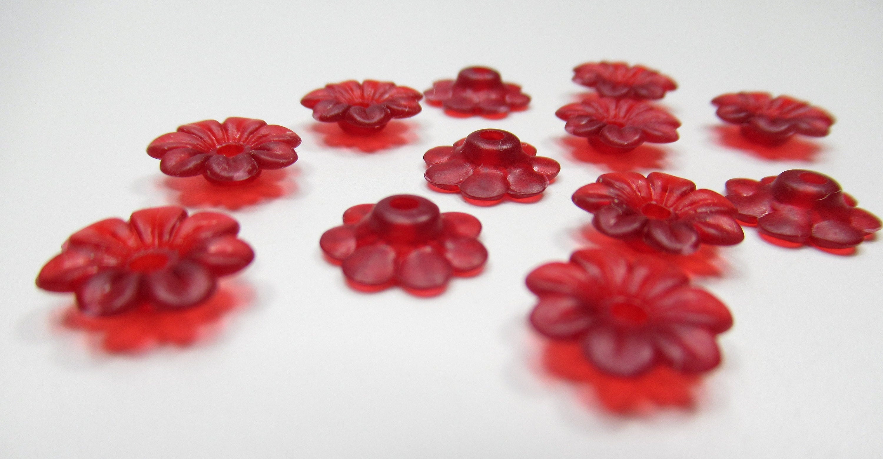 Red Flower Beads 10mm Flower Pendants 7 Petal Acrylic | Etsy