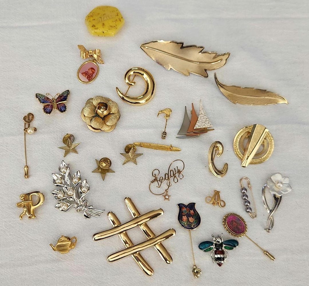 Large Lot 25+ Brooches Stick Pins Scarf Clips Vintage - Etsy