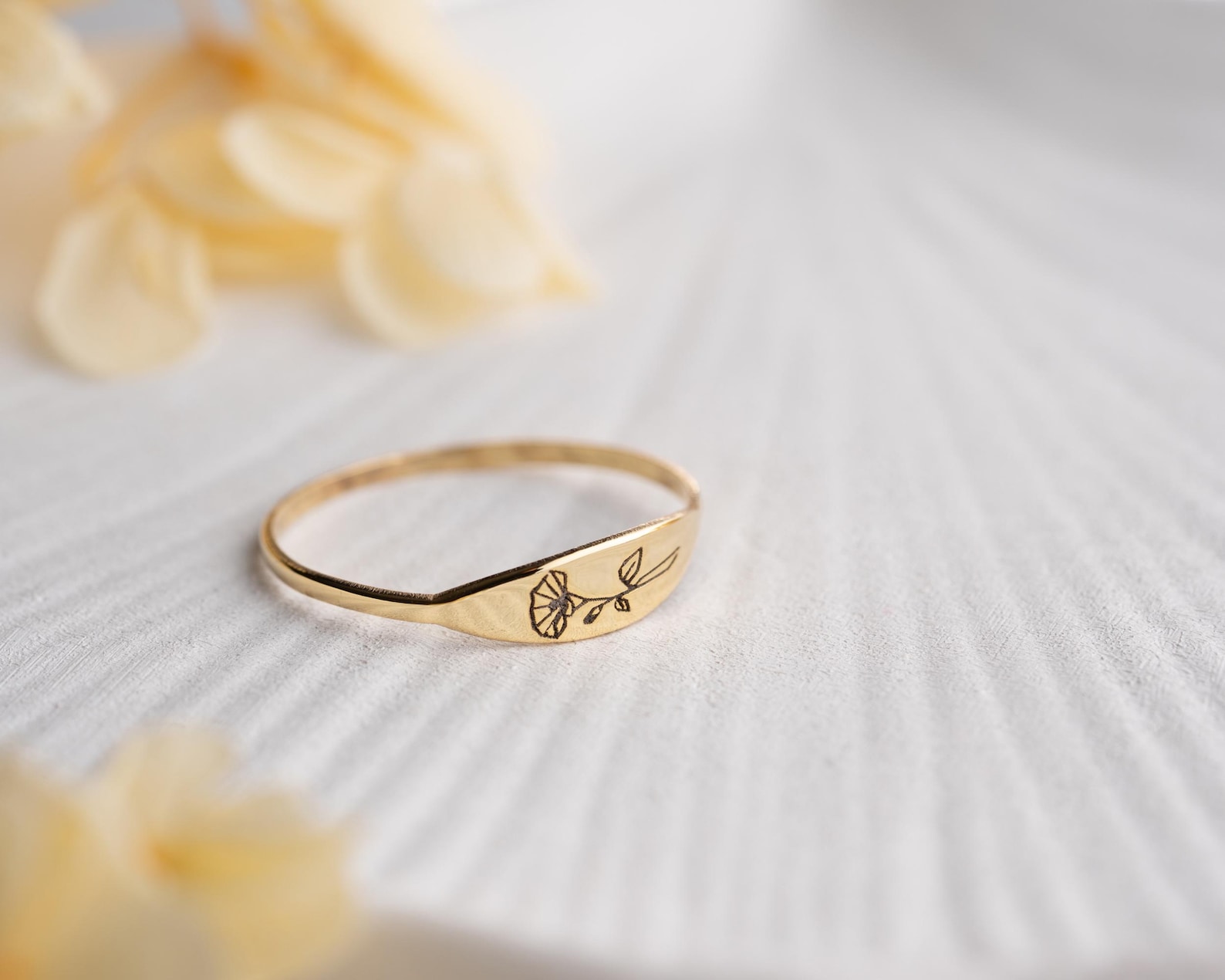 Engraved Birthflower Ring Birth Flower Gift for Grandma Custom Birth ...