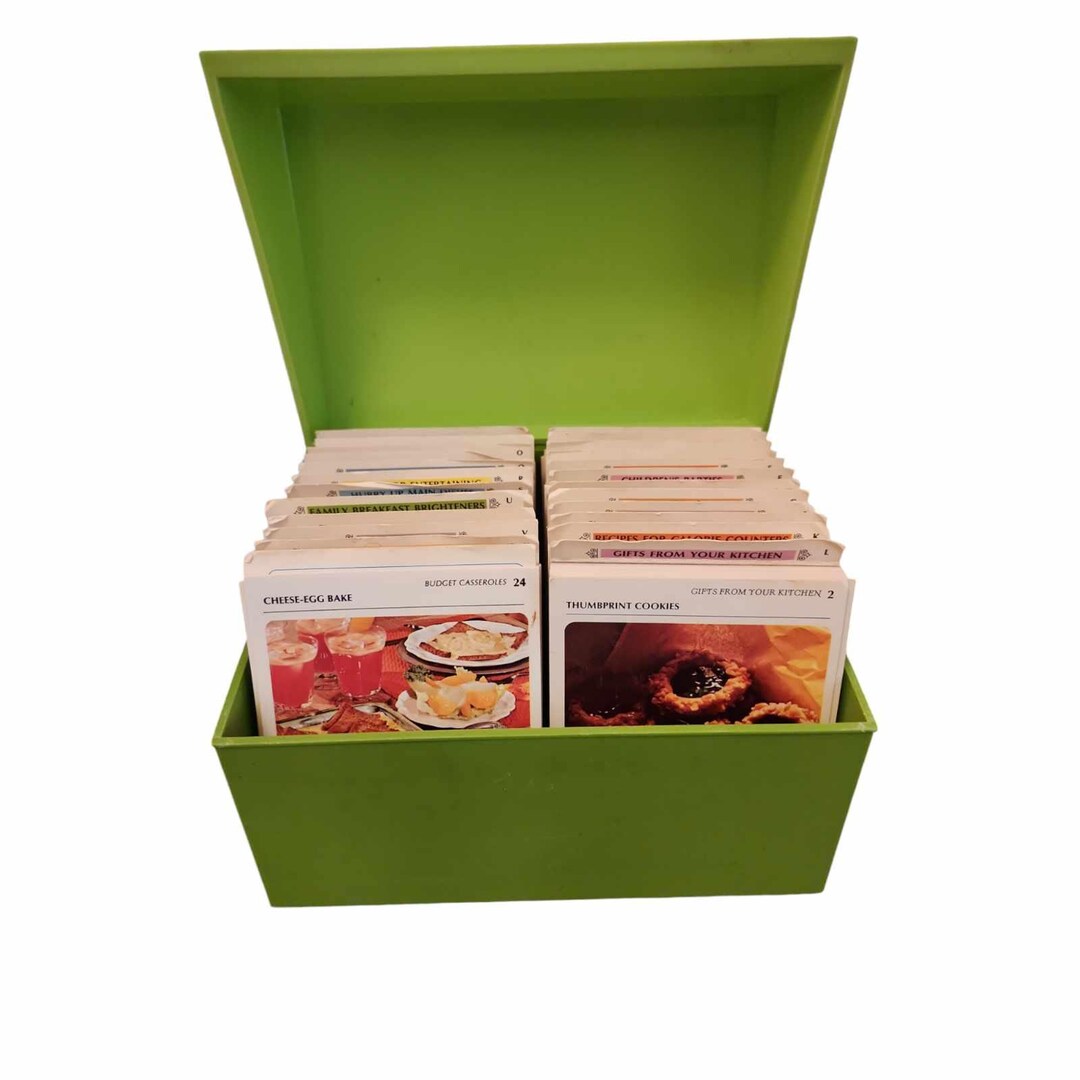 Vintage 1971 Avocado Green Plastic Betty Crocker Recipe Card Library 71 ...