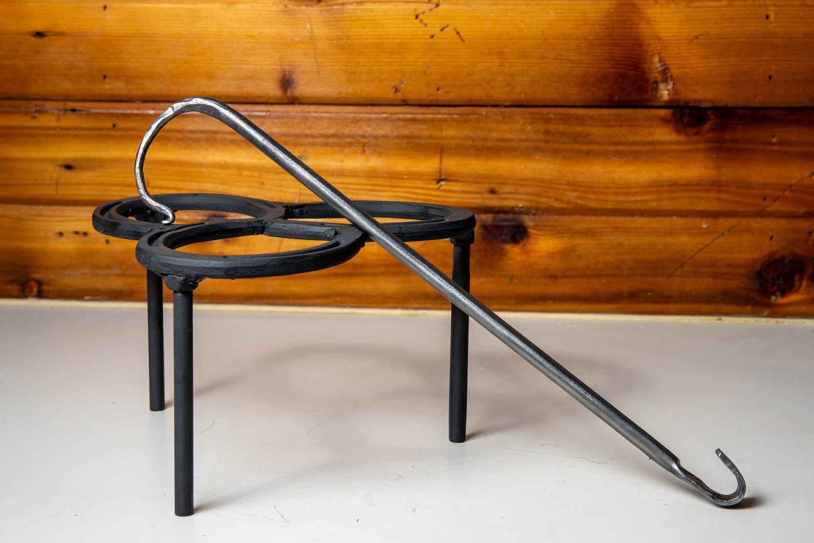 Dutch Oven Lid Lifter & Horseshoe Trivet Kit | Campfire Cooking Tools ...