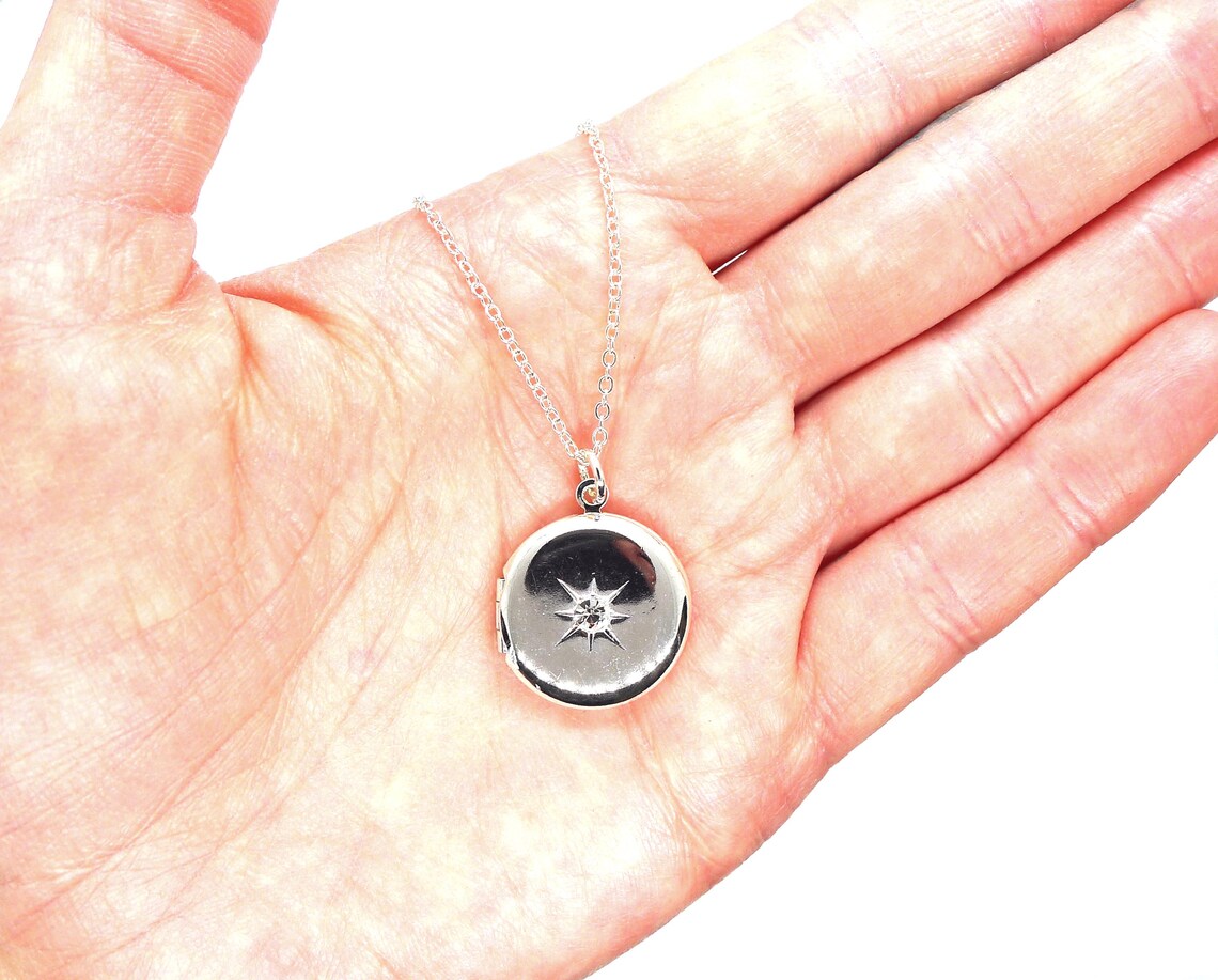 Secret Locket // Silver Plated 1950s Vintage Locket Necklace Atomic ...