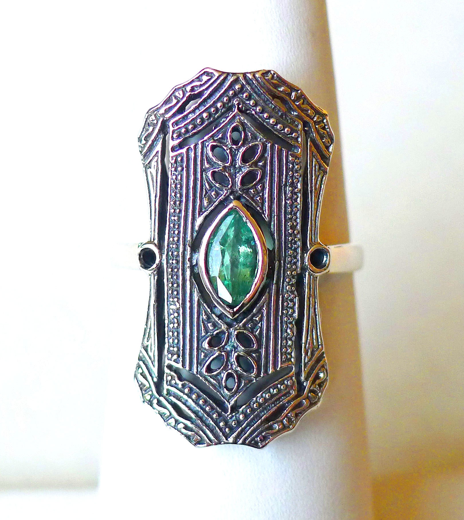 Art Deco Style Sterling Silver Ring With Natural Emerald // | Etsy