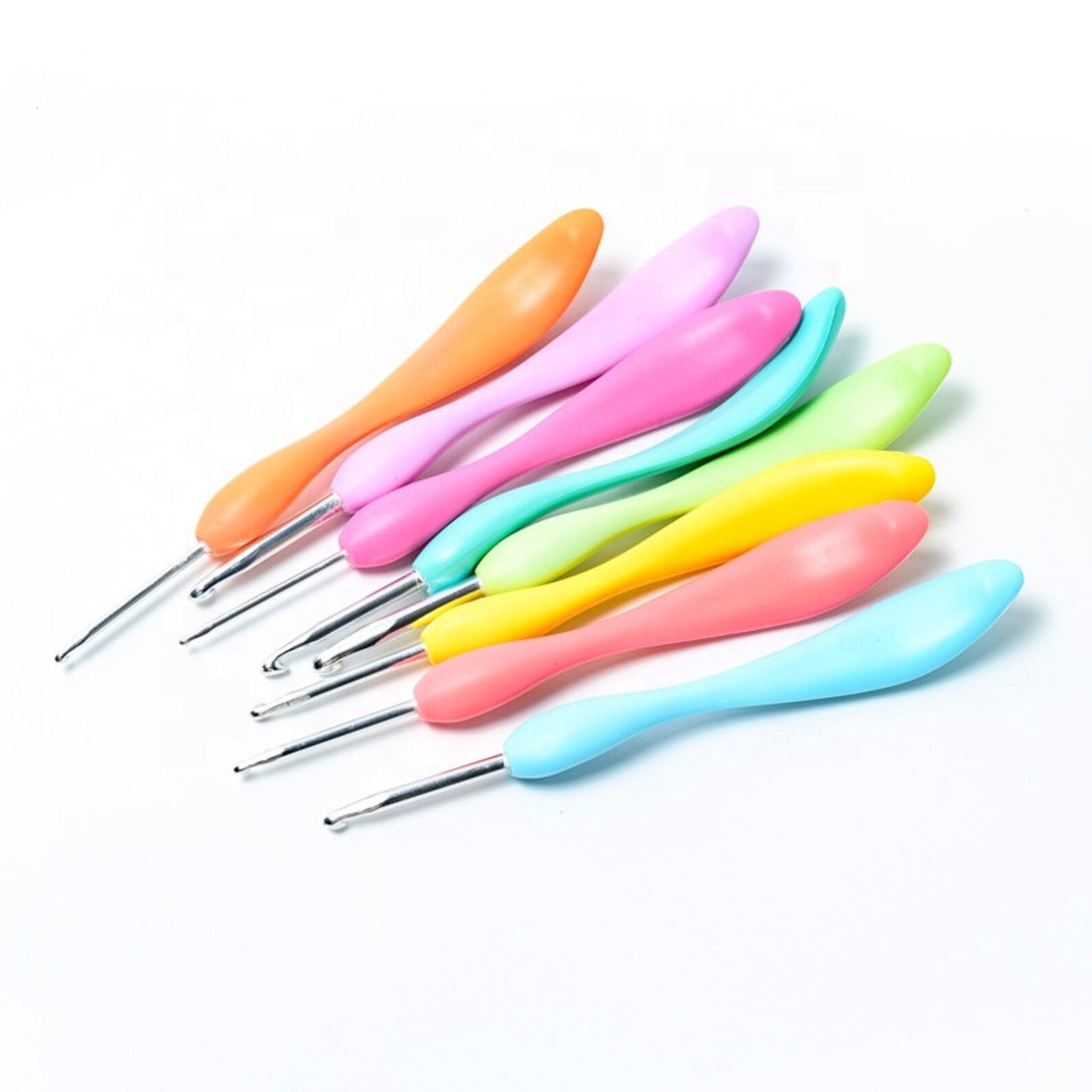 Curved Crochet Hook Set – Includes 8 Hook Sizes, Ergonomic Crochet ...