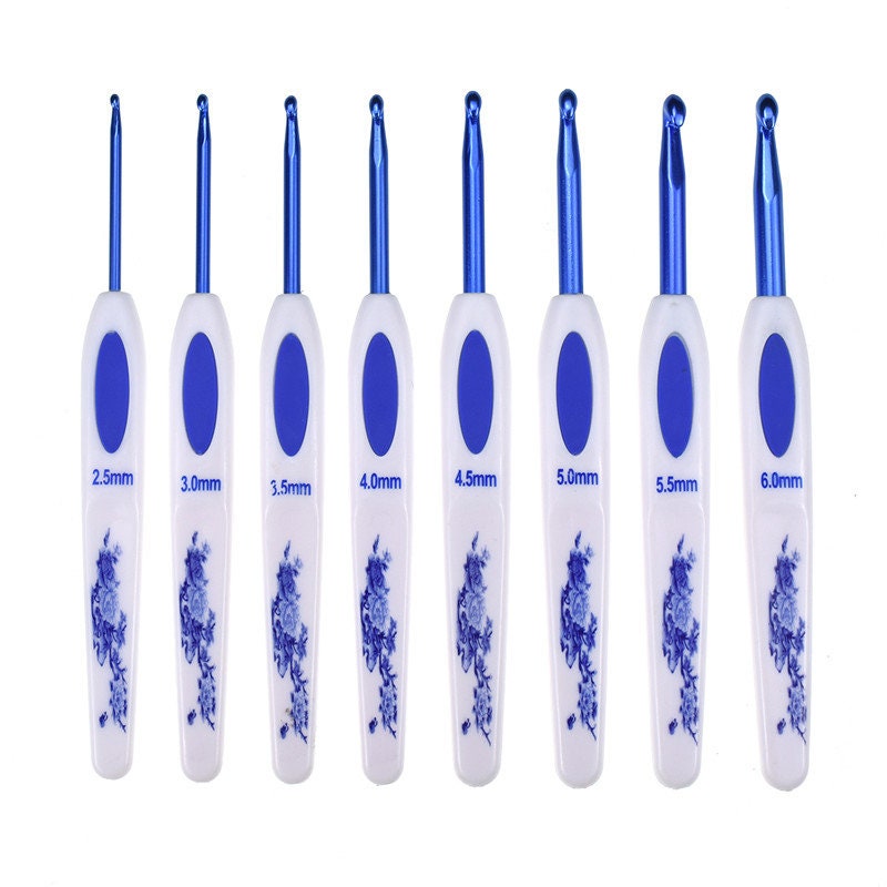 Crochet Hook Set Includes 16 Hooks Blue Paisley Case. - Etsy