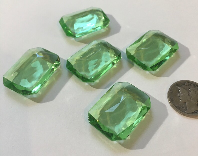 Rare 5 Vintage 25x18mm Rectangle Octagon Peridot Green - Etsy