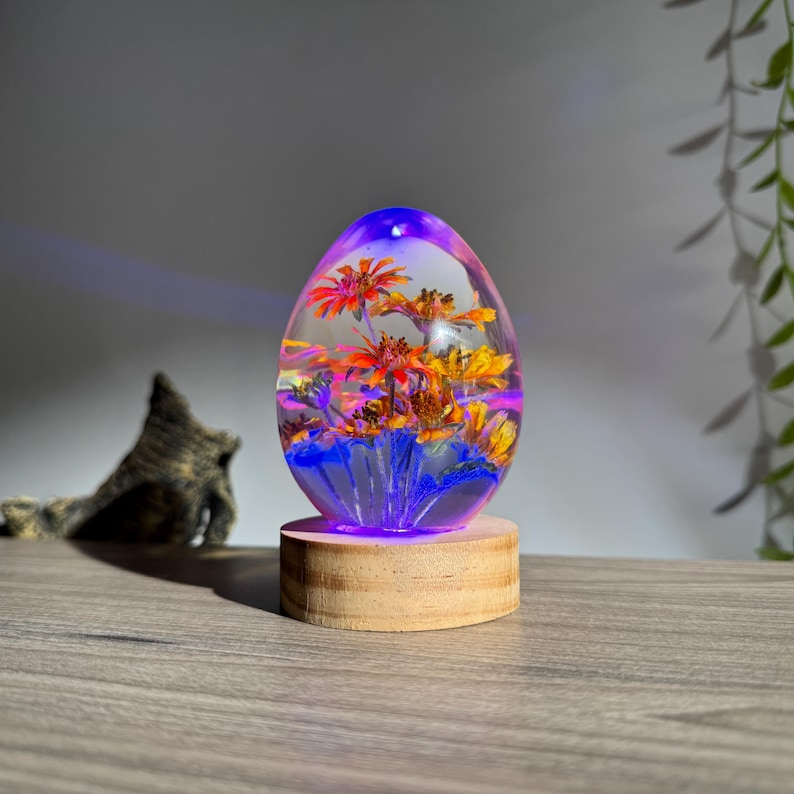 Egg Shaped Resin Flower Lamp With LED | Dried Orange Blossoms ...