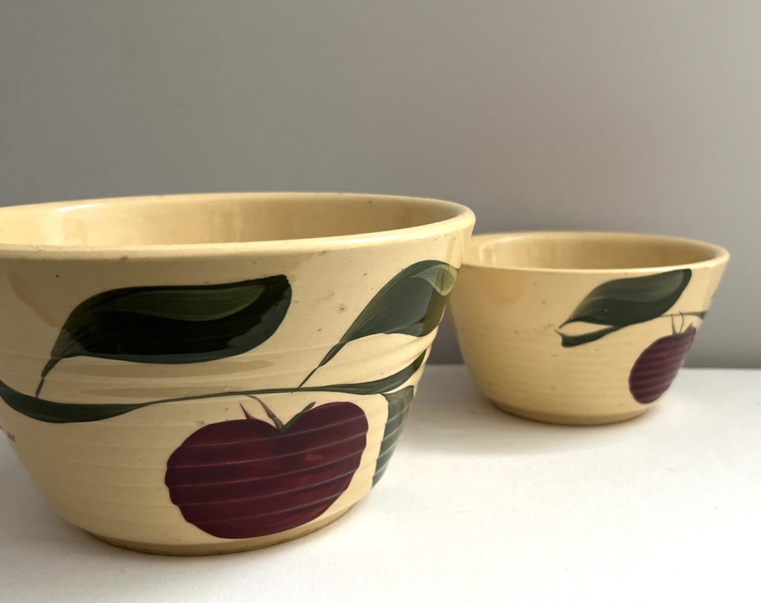 2 Vintage Watt APPLE Bowls Yellowware Mixing Bowls Farm House Kitchen ...