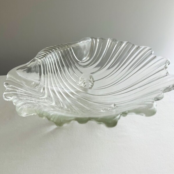 Clam Shell Bowl - Etsy