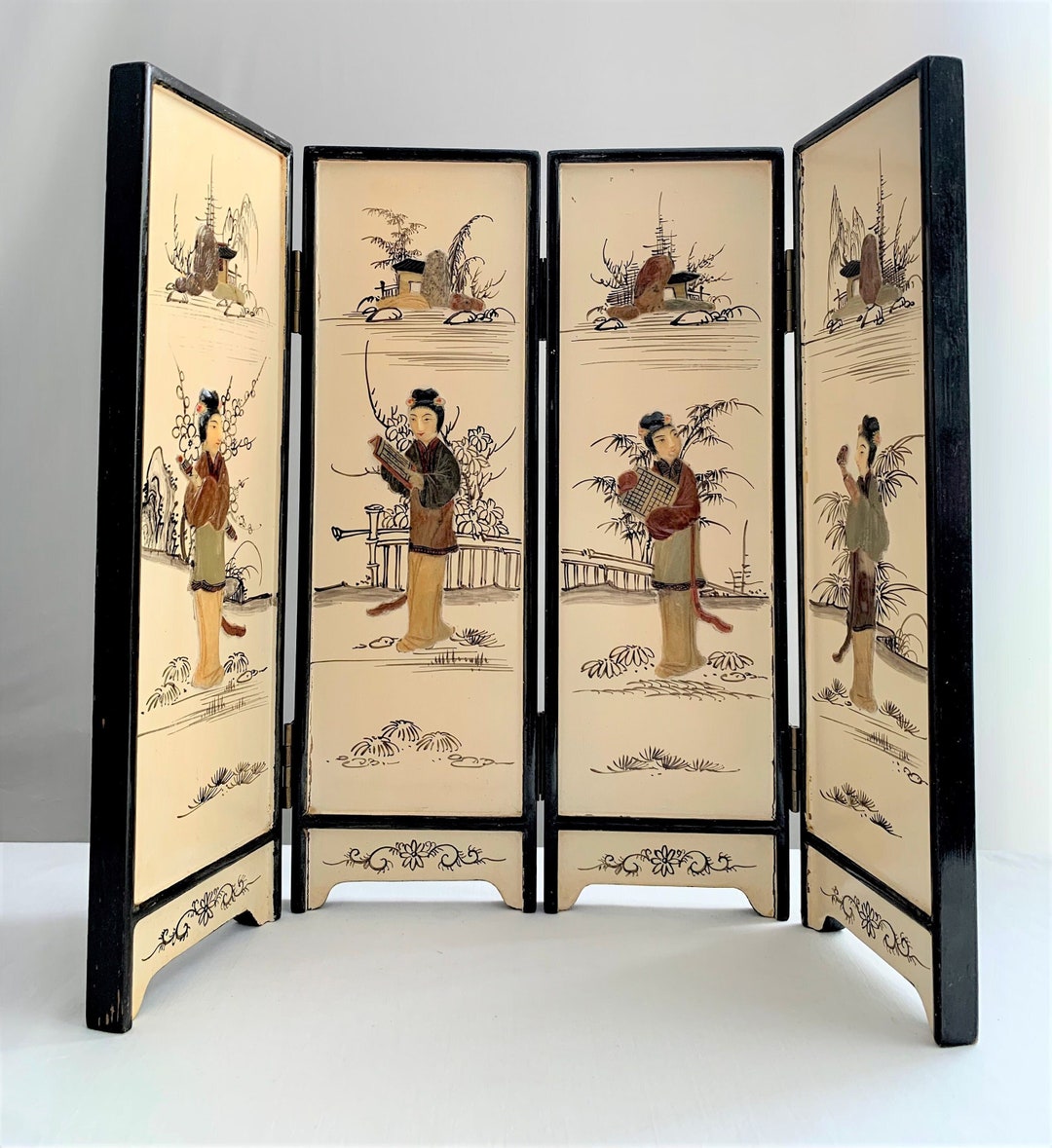 VTG Wood Lacquer Table Screen 4 Panel Wood Screen Raised 3D Figures a ...
