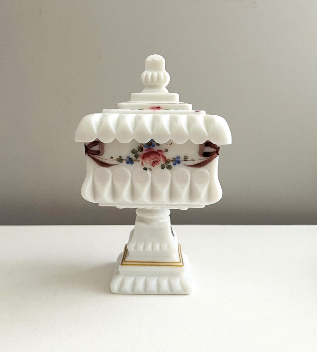 Mid-century Westmoreland Milk Glass Cake Box: Hand-painted Roses - Etsy