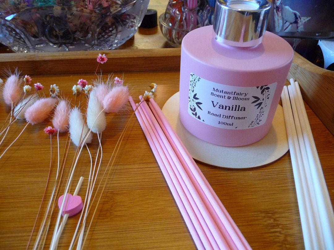 Gorgeous Pink & White Flower Reed Diffuser, Pink Dried Flower Bouquet ...