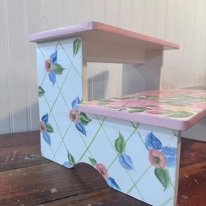Floral Girls Step Stool. Pink,peachy Roses. Blues Birds Blooms ...