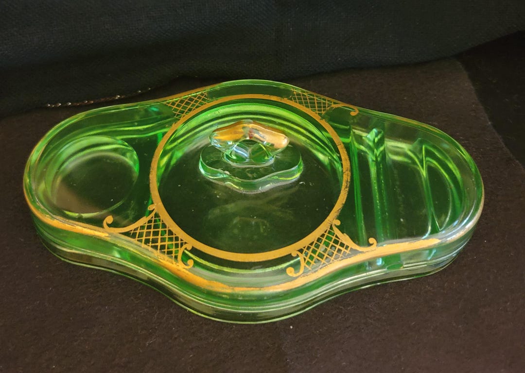 Green Uranium Cambridge Vanity Makeup Compact - Etsy