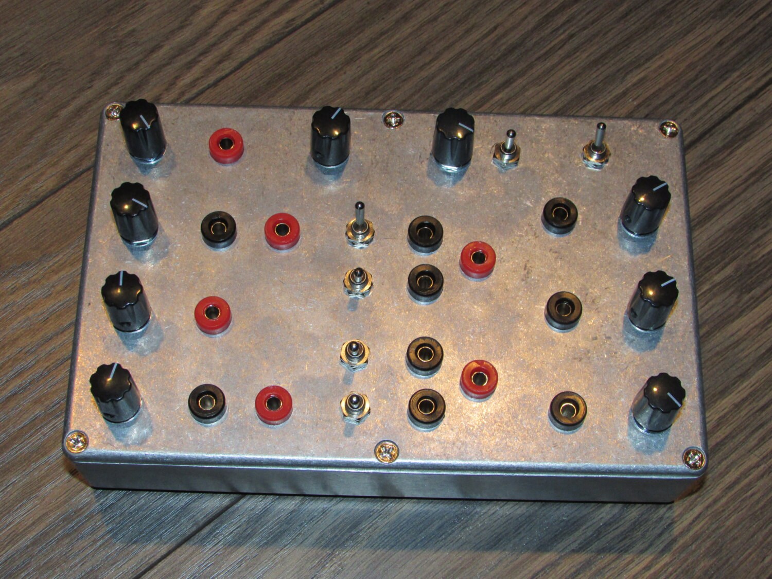 4 Oscillator Patchable Crackle Box // Noise Synth With Patch Bay ...