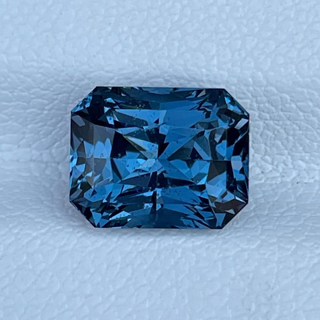 3.92 Cts Natural Blue Spinel Radiant Cut 9mm Gemstone Set Jewelry Ring ...