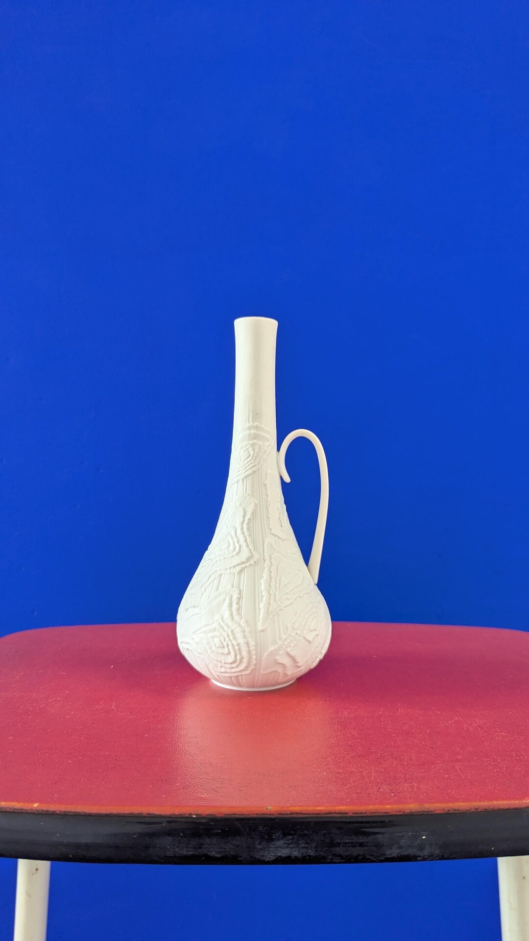 AK Kaiser Vintage Modernist Ear Vase, White Biscuit Porcelain, Germany ...