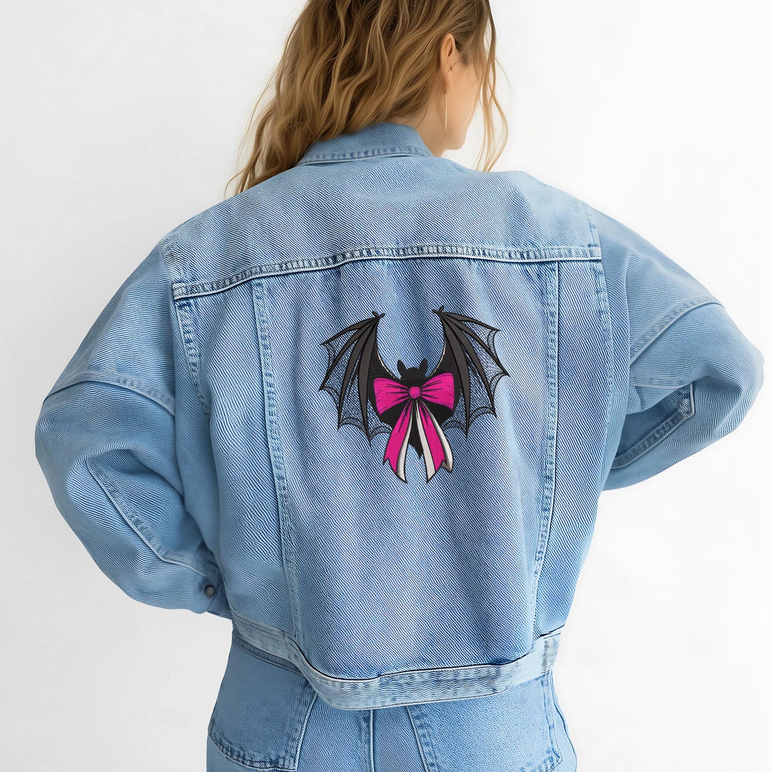 Bat With Bow Halloween Embroidery Design, Spider Web Wings Machine ...