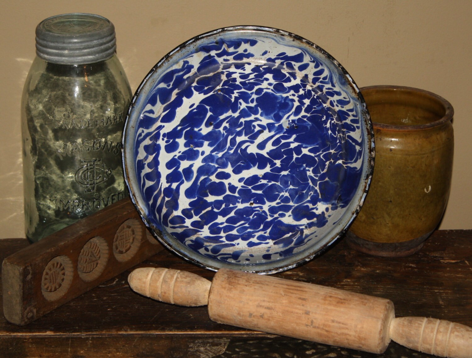 Cobalt Blue White Swirl Enamel Pie Pan Vintage 1920s Enamelware Pie