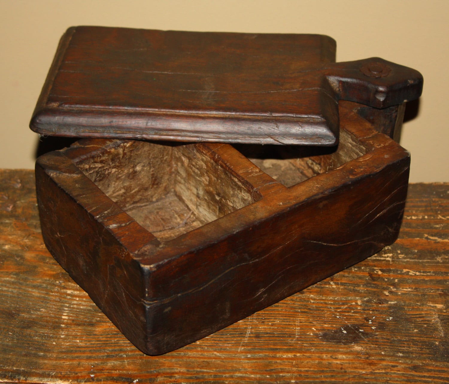 Antique Primitive Carved Wooden Spice Box; 1-Piece Hewn Container with ...