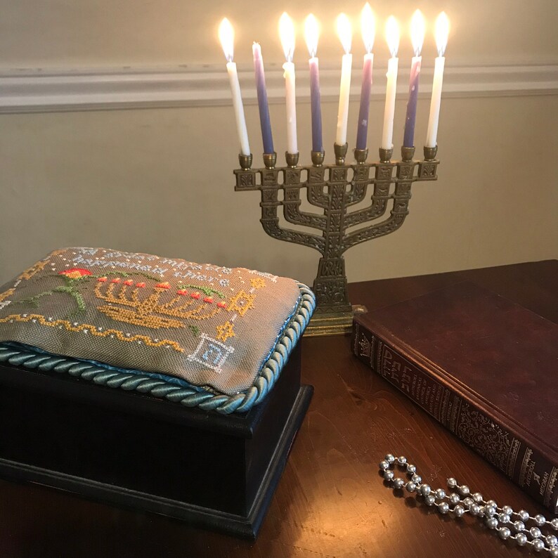 Chanukah Cross Stitch Primitive Style Pattern - "a Great Miracle ...