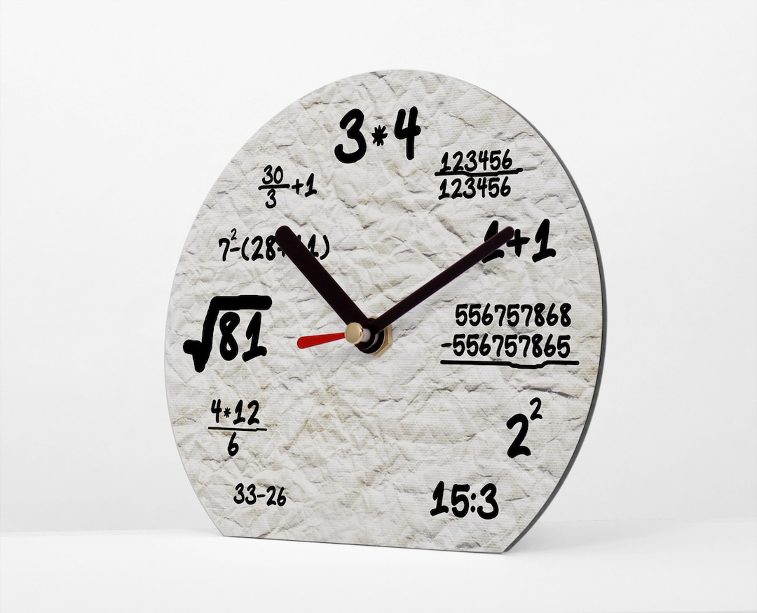 Kleine Tischuhr mit besonderem Motiv - Mathe Nerd - Zahlen und ...