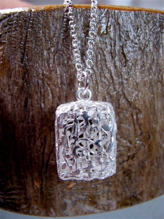 Items similar to Handmade Fine Silver Metal Clay Filigree Box Charm ...