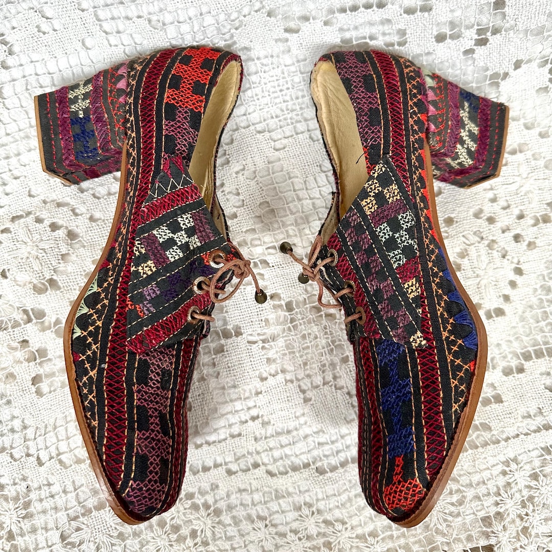 1960's Vintage Embroidered Tapestry Mod Psych Style Lace up Leather Low ...