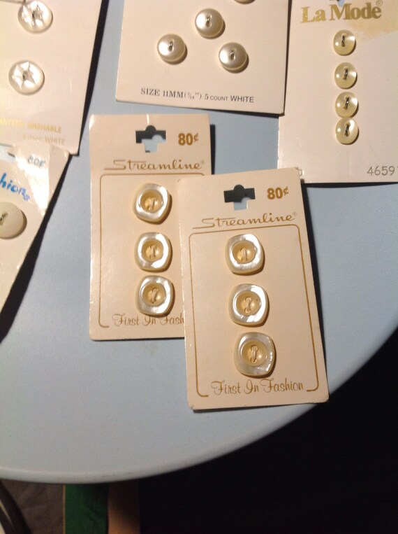 Vintage 8 botones perlados cardados | Etsy