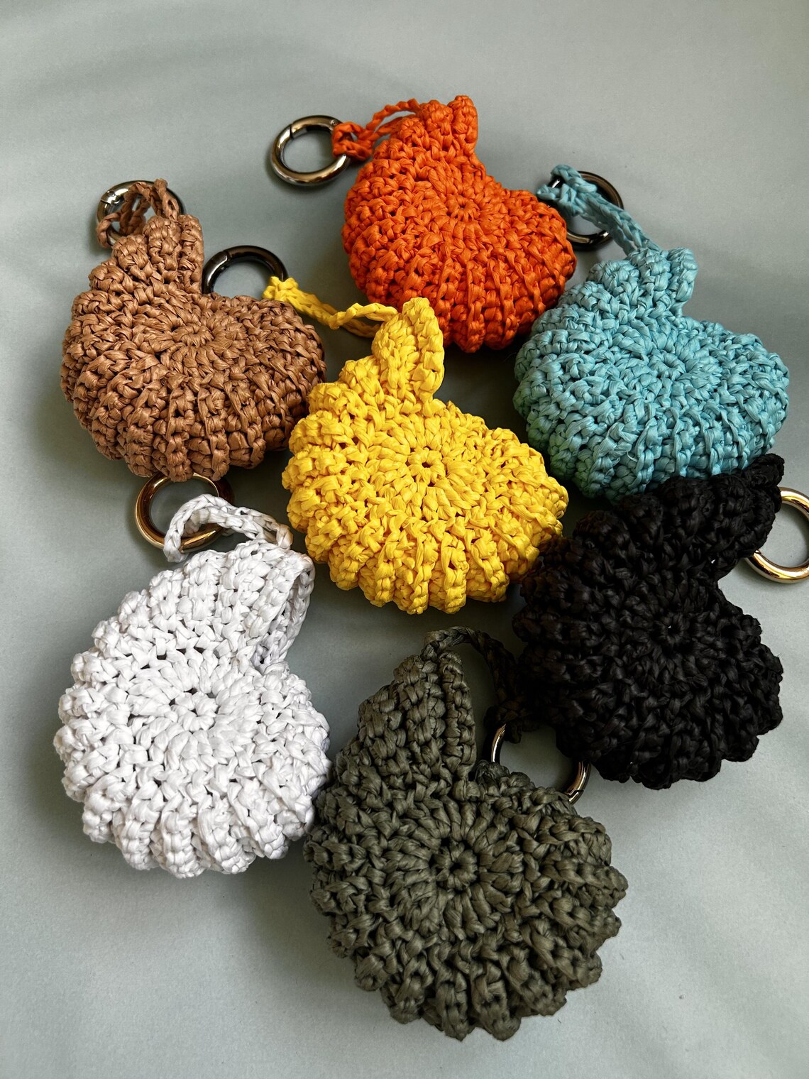 Crochet Raffia Seashell Keychain: Ocean-themed Bag Charm - Etsy