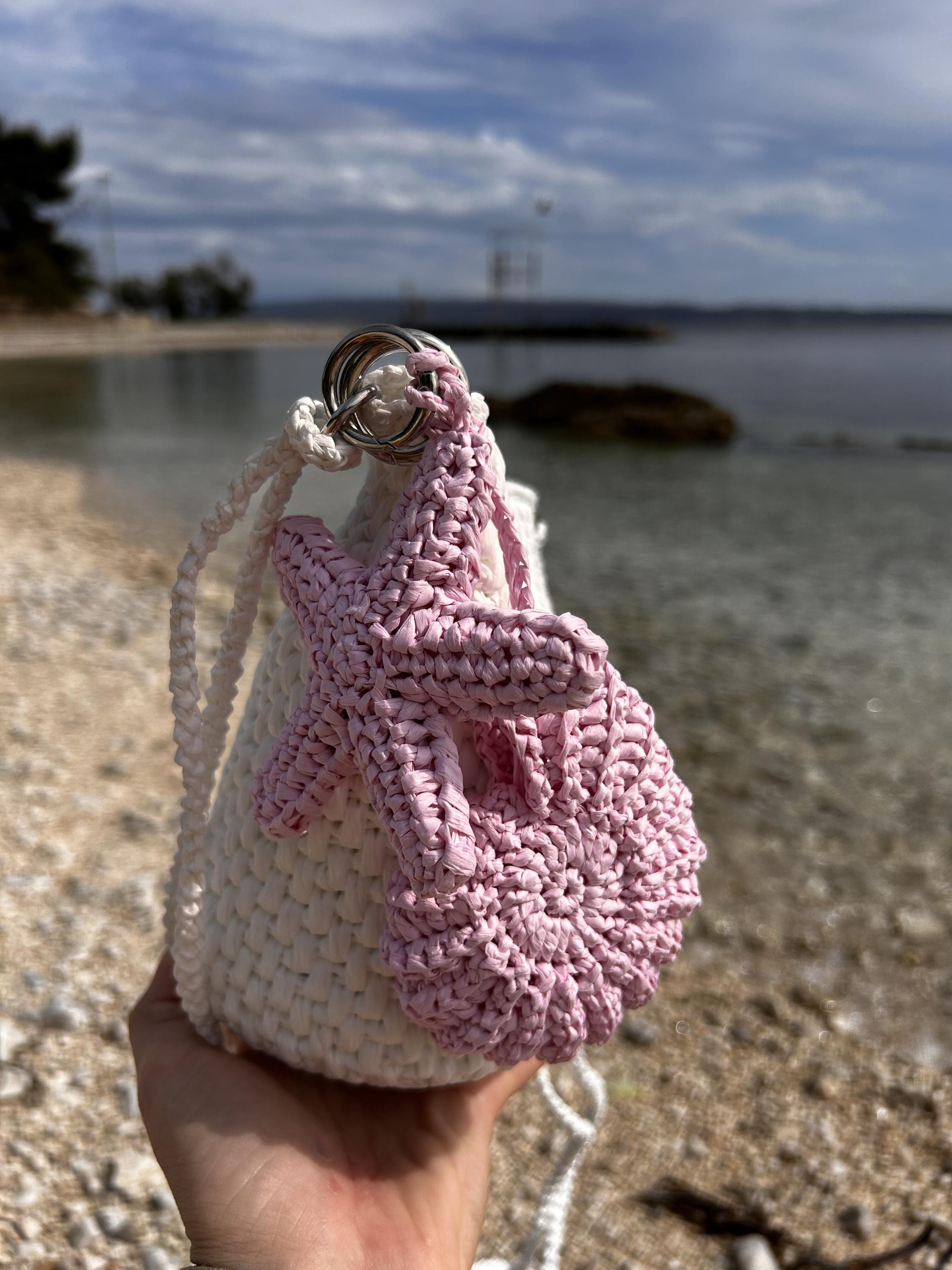 Crochet Raffia Seashell Keychain: Ocean-themed Bag Charm - Etsy