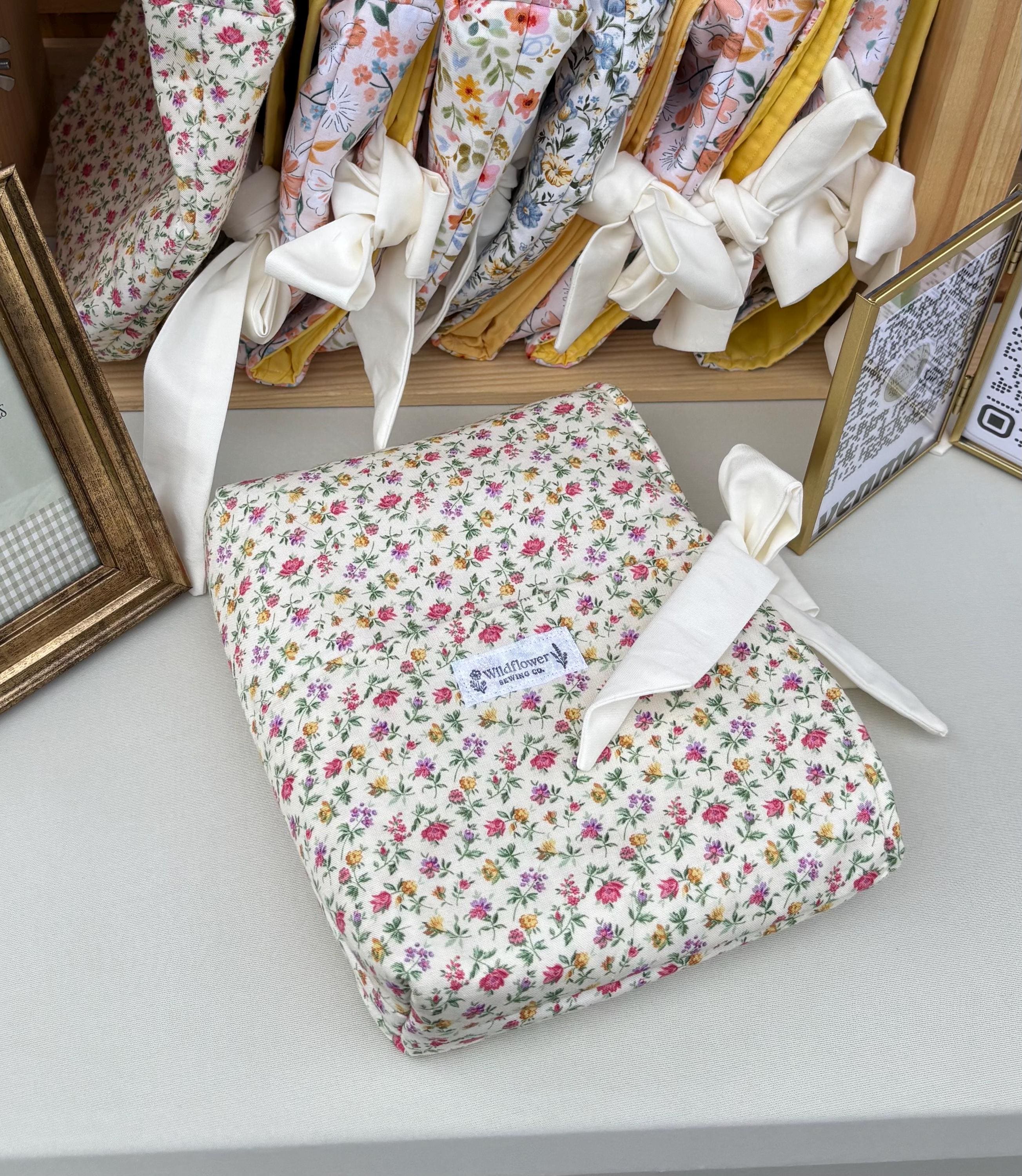 Handmade Fabric Bible Sleeve: Quilted Floral Fabrics - Etsy